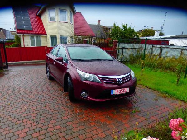 Toyota Avensis 2012 Kauņa vietnē Sarkans Toyota Avensis 2012 Kauņa, ar dzinēja tilpumu 1.80 L un nobraukumu 200 tūkst. km par 5300 €, foto 1 vietnē AUTOMOTO.COM.LV