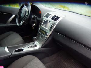 Красный Тойота Авенсис 2012 в Каунас, объемом двигателя 1.80 л и пробегом 200 тыс. км за 5300 €, фото 4 на AUTOMOTO.COM.LV