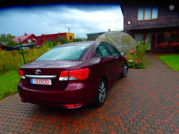 Toyota Avensis 2012 Kauņa vietnē Sarkans Toyota Avensis 2012 Kauņa, ar dzinēja tilpumu 1.80 L un nobraukumu 200 tūkst. km par 5300 €, foto 8 vietnē AUTOMOTO.COM.LV