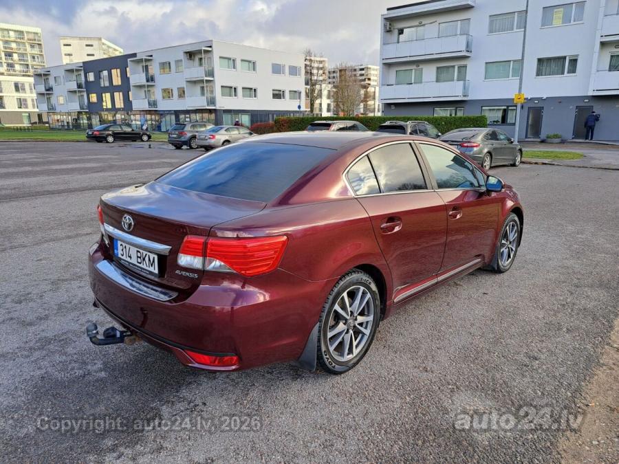 Red Toyota Avensis 2013 in Parnu, with an engine capacity of 1.80 L and mileage of 219 thousand km for 7500 €, photo 2 on AUTOMOTO.COM.LV