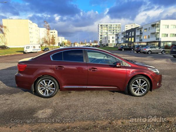 Red Toyota Avensis 2013 in Parnu, with an engine capacity of 1.80 L and mileage of 219 thousand km for 7500 €, photo 3 on AUTOMOTO.COM.LV