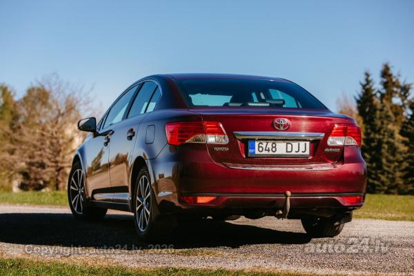Red Toyota Avensis 2013 in Tallinn, with an engine capacity of 2.00 L and mileage of 270 thousand km for 6000 €, photo 9 on AUTOMOTO.COM.LV