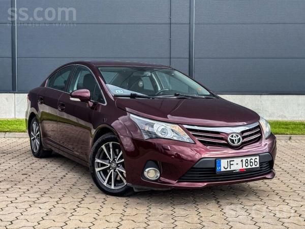 Красный Тойота Авенсис 2013 в Рига, объемом двигателя 2.20 л и пробегом 314 тыс. км за 5490 €, фото 3 на AUTOMOTO.COM.LV