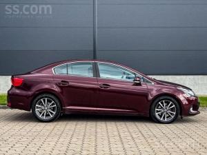 Red Toyota Avensis 2013 in Riga, with an engine capacity of 2.20 L and mileage of 314 thousand km for 5490 €, photo 5 on AUTOMOTO.COM.LV