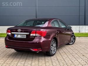 Red Toyota Avensis 2013 in Riga, with an engine capacity of 2.20 L and mileage of 314 thousand km for 5490 €, photo 9 on AUTOMOTO.COM.LV