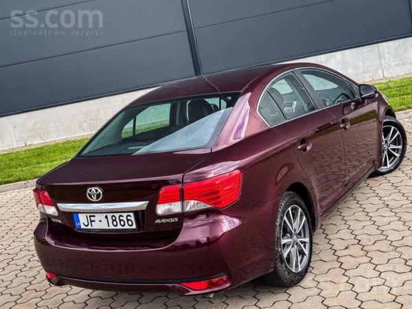 Красный Тойота Авенсис 2013 в Рига, объемом двигателя 2.20 л и пробегом 314 тыс. км за 5490 €, фото 9 на AUTOMOTO.COM.LV