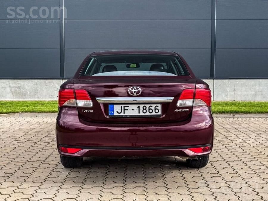 Red Toyota Avensis 2013 in Riga, with an engine capacity of 2.20 L and mileage of 314 thousand km for 5490 €, photo 11 on AUTOMOTO.COM.LV