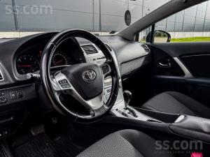 Red Toyota Avensis 2013 in Riga, with an engine capacity of 2.20 L and mileage of 314 thousand km for 5490 €, photo 13 on AUTOMOTO.COM.LV