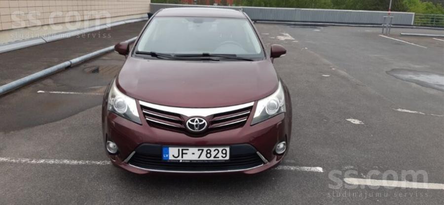Sarkans Toyota Avensis 2013 Rīga, ar dzinēja tilpumu 1.80 L un nobraukumu 137 tūkst. km par 6500 €, foto 1 vietnē AUTOMOTO.COM.LV