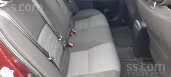Красный Тойота Авенсис 2013 в Рига, объемом двигателя 1.80 л и пробегом 137 тыс. км за 6500 €, фото 5 на AUTOMOTO.COM.LV
