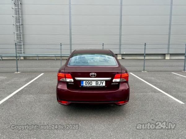 Красный Тойота Авенсис 2013 в Таллин, объемом двигателя 1.80 л и пробегом 223 тыс. км за 7200 €, фото 7 на AUTOMOTO.COM.LV