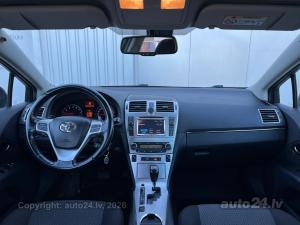 Красный Тойота Авенсис 2013 в Таллин, объемом двигателя 1.80 л и пробегом 223 тыс. км за 7200 €, фото 10 на AUTOMOTO.COM.LV