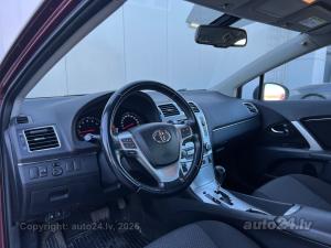 Красный Тойота Авенсис 2013 в Таллин, объемом двигателя 1.80 л и пробегом 223 тыс. км за 7200 €, фото 12 на AUTOMOTO.COM.LV