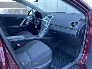 Красный Тойота Авенсис 2013 в Таллин, объемом двигателя 1.80 л и пробегом 223 тыс. км за 7200 €, фото 15 на AUTOMOTO.COM.LV