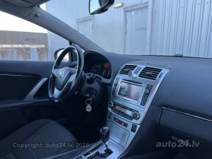 Красный Тойота Авенсис 2013 в Таллин, объемом двигателя 1.80 л и пробегом 223 тыс. км за 7200 €, фото 17 на AUTOMOTO.COM.LV