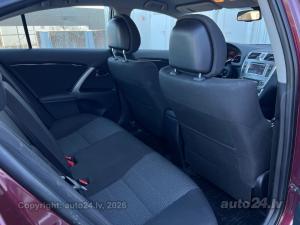 Красный Тойота Авенсис 2013 в Таллин, объемом двигателя 1.80 л и пробегом 223 тыс. км за 7200 €, фото 19 на AUTOMOTO.COM.LV