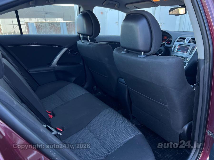 Красный Тойота Авенсис 2013 в Таллин, объемом двигателя 1.80 л и пробегом 223 тыс. км за 7200 €, фото 19 на AUTOMOTO.COM.LV