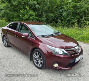 Красный Тойота Авенсис 2014 в Таллин, объемом двигателя 2.00 л и пробегом 177 тыс. км за 6990 €, фото 4 на AUTOMOTO.COM.LV