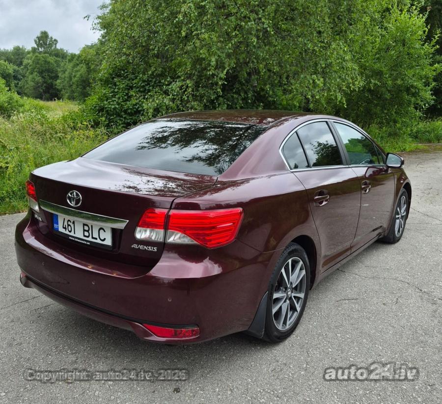 Красный Тойота Авенсис 2014 в Таллин, объемом двигателя 2.00 л и пробегом 177 тыс. км за 6990 €, фото 6 на AUTOMOTO.COM.LV