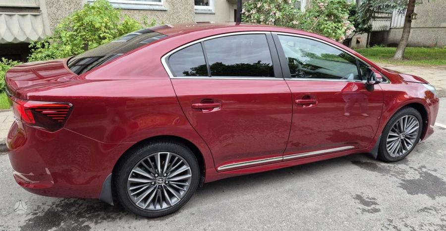 Sarkans Toyota Avensis 2017 Viļņa, ar dzinēja tilpumu 1.80 L un nobraukumu 44 tūkst. km par 15500 €, foto 3 vietnē AUTOMOTO.COM.LV