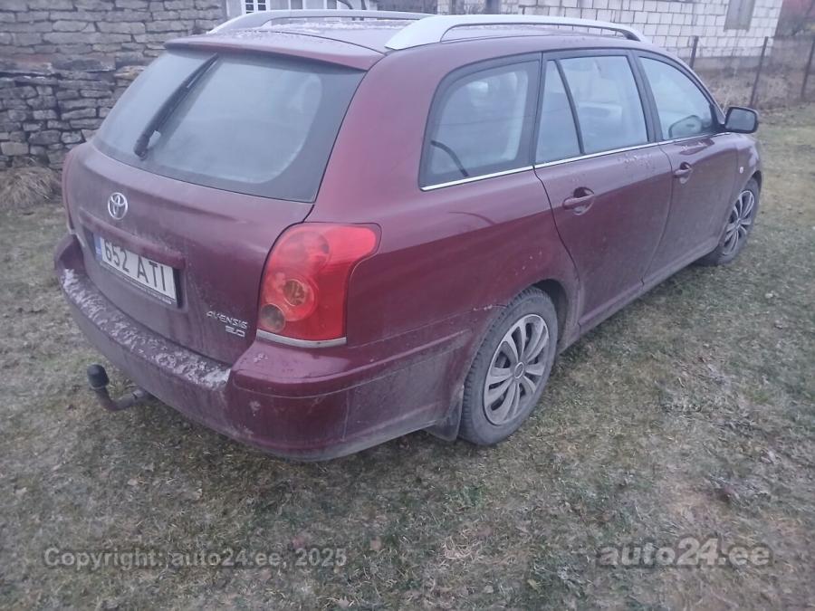 Red Toyota Avensis 2004 in Rakvere, with an engine capacity of 2.00 L and mileage of 395 thousand km for 1500 €, photo 5 on AUTOMOTO.COM.LV