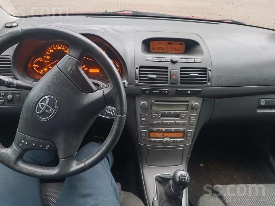 Sarkans Toyota Avensis 2004 Rīga, ar dzinēja tilpumu 2.00 L un nobraukumu 365 tūkst. km par 1300 €, foto 9 vietnē AUTOMOTO.COM.LV