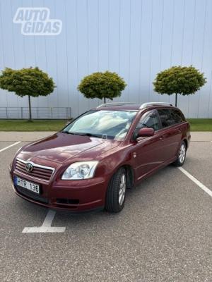 Красный Тойота Авенсис 2004 в Вильнюс, объемом двигателя 2.00 л и пробегом 276 тыс. км за 1000 €, фото  на AUTOMOTO.COM.LV