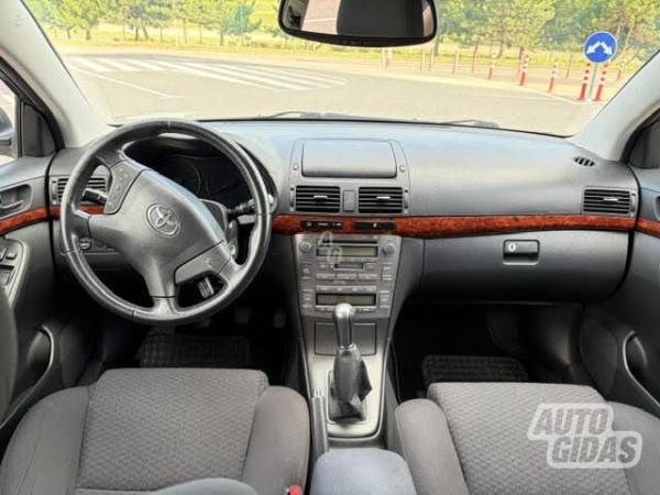 Красный Тойота Авенсис 2004 в Вильнюс, объемом двигателя 2.00 л и пробегом 276 тыс. км за 1000 €, фото 8 на AUTOMOTO.COM.LV
