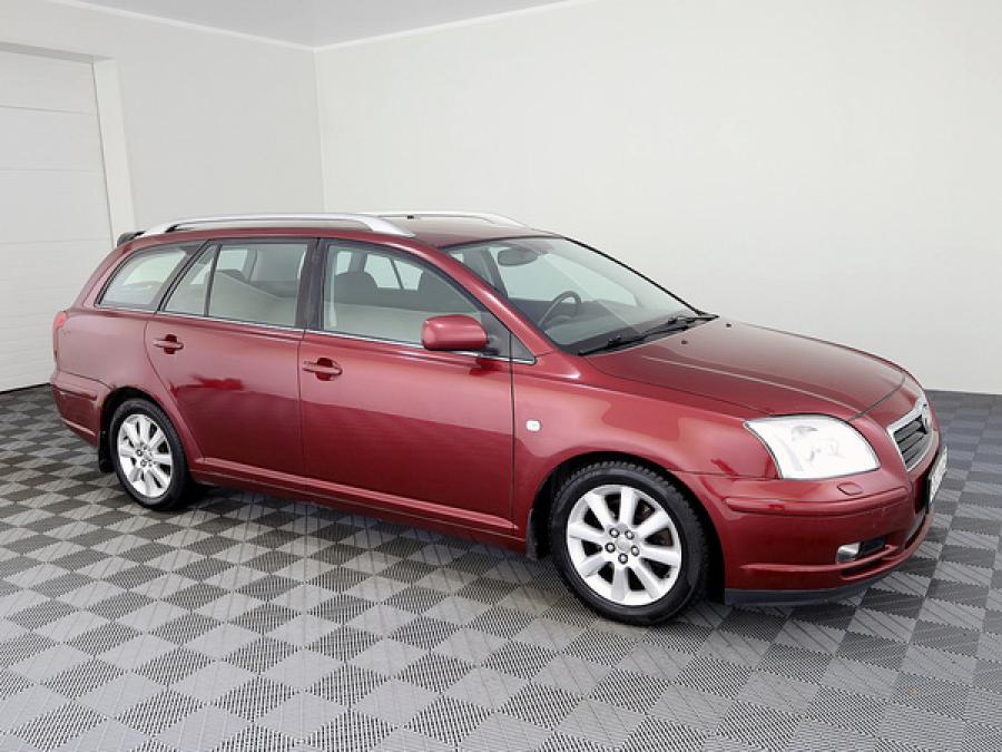 Red Toyota Avensis 2004 in Tallinn, with an engine capacity of 2.00 L and mileage of 316 thousand km for 1099 €, photo 1 on AUTOMOTO.COM.LV