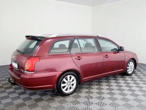 Red Toyota Avensis 2004 in Tallinn, with an engine capacity of 2.00 L and mileage of 316 thousand km for 1099 €, photo 4 on AUTOMOTO.COM.LV