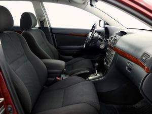 Red Toyota Avensis 2004 in Tallinn, with an engine capacity of 2.00 L and mileage of 316 thousand km for 1099 €, photo 7 on AUTOMOTO.COM.LV