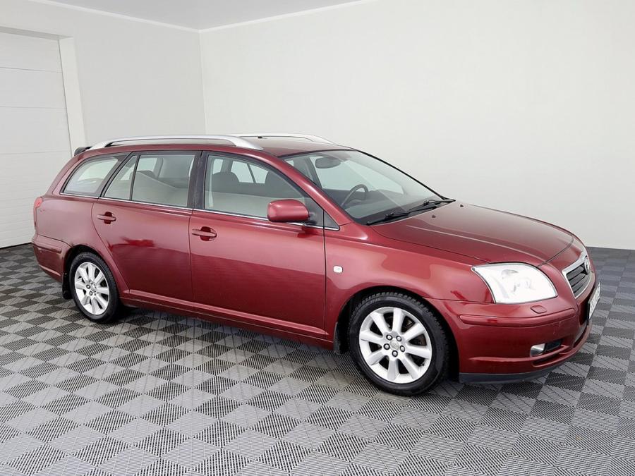 Red Toyota Avensis 2004 in Tallinn, with an engine capacity of 2.00 L and mileage of 316 thousand km for 1099 €, photo 9 on AUTOMOTO.COM.LV