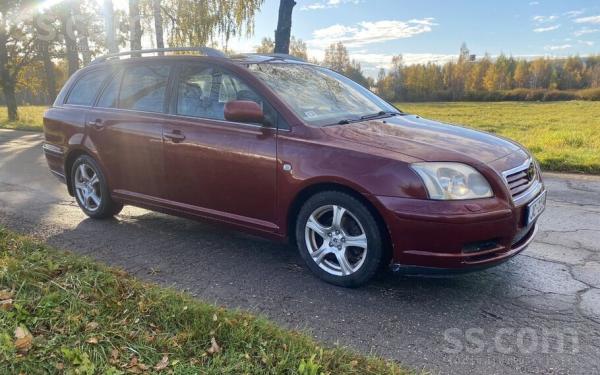 Red Toyota Avensis 2005 in Riga, with an engine capacity of 1.80 L and mileage of 359 thousand km for 1650 €, photo 2 on AUTOMOTO.COM.LV