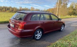 Sarkans Toyota Avensis 2005 Rīga, ar dzinēja tilpumu 1.80 L un nobraukumu 359 tūkst. km par 1650 €, foto 5 vietnē AUTOMOTO.COM.LV