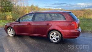 Sarkans Toyota Avensis 2005 Rīga, ar dzinēja tilpumu 1.80 L un nobraukumu 359 tūkst. km par 1650 €, foto 6 vietnē AUTOMOTO.COM.LV