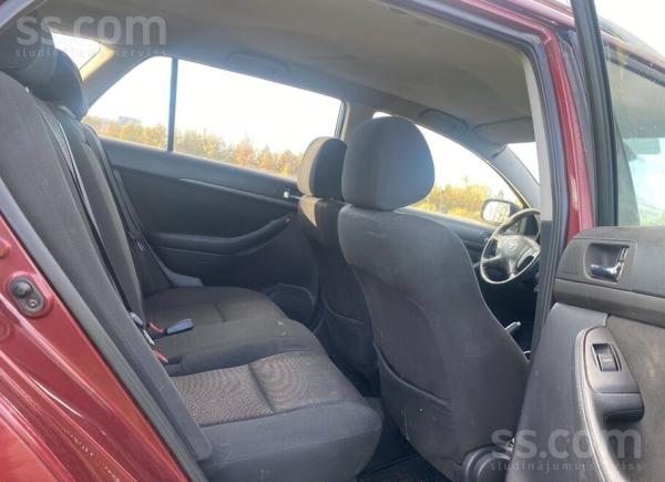 Red Toyota Avensis 2005 in Riga, with an engine capacity of 1.80 L and mileage of 359 thousand km for 1650 €, photo 7 on AUTOMOTO.COM.LV