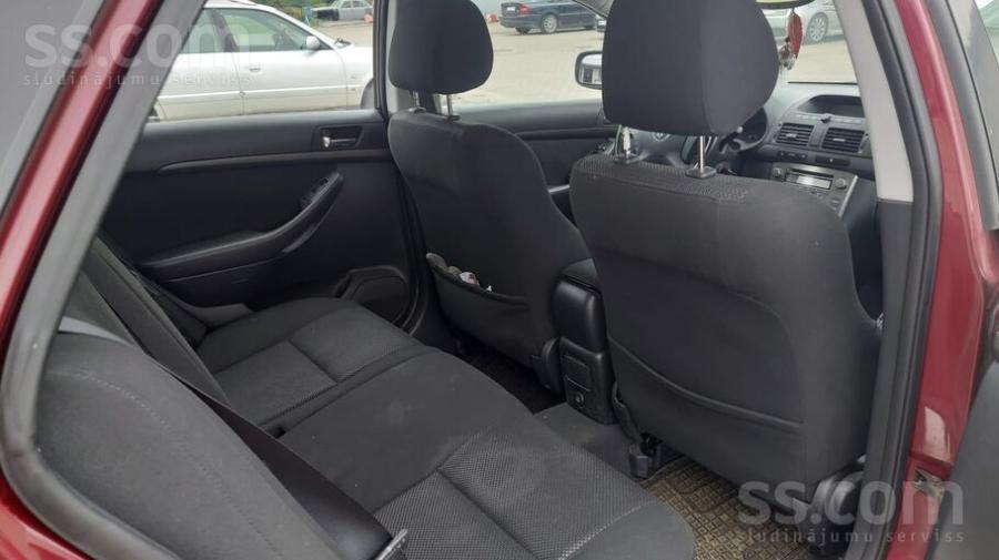 Sarkans Toyota Avensis 2006 Limbaži, ar dzinēja tilpumu 1.80 L un nobraukumu 308 tūkst. km par 900 €, foto 9 vietnē AUTOMOTO.COM.LV