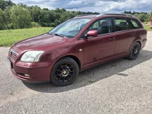 Красный Тойота Авенсис 2006 в Валмиера, объемом двигателя 1.80 л и пробегом 307 тыс. км за 1200 €, фото 3 на AUTOMOTO.COM.LV