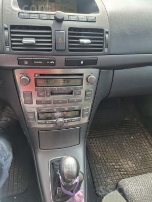 Красный Тойота Авенсис 2006 в Валмиера, объемом двигателя 1.80 л и пробегом 307 тыс. км за 1200 €, фото 11 на AUTOMOTO.COM.LV