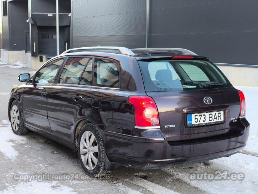 Sarkans Toyota Avensis 2007 Tallina, ar dzinēja tilpumu 2.20 L un nobraukumu 339 tūkst. km par 2488 €, foto 5 vietnē AUTOMOTO.COM.LV