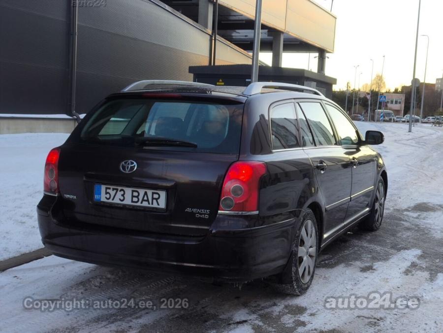Sarkans Toyota Avensis 2007 Tallina, ar dzinēja tilpumu 2.20 L un nobraukumu 339 tūkst. km par 2488 €, foto 6 vietnē AUTOMOTO.COM.LV