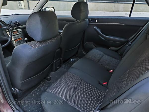 Sarkans Toyota Avensis 2007 Tallina, ar dzinēja tilpumu 2.20 L un nobraukumu 339 tūkst. km par 2488 €, foto 11 vietnē AUTOMOTO.COM.LV
