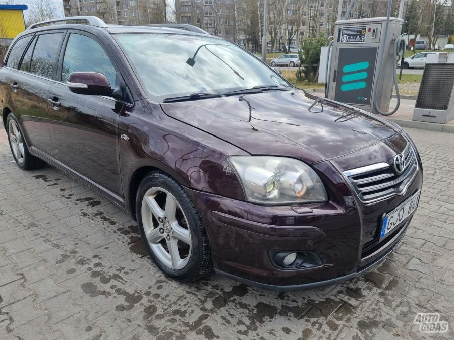 Red Toyota Avensis 2007 in Kaunas, with an engine capacity of 2.20 L and mileage of 331 thousand km for 1799 €, photo 3 on AUTOMOTO.COM.LV