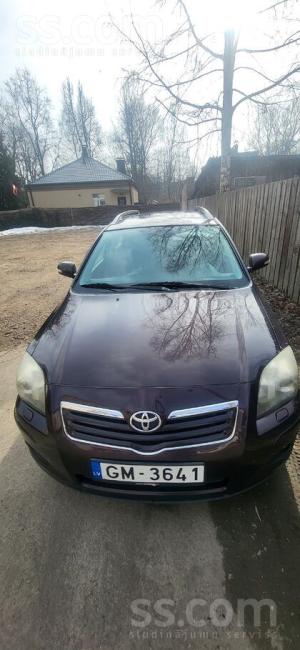 Red Toyota Avensis 2007 in Riga, with an engine capacity of 1.80 L and mileage of 346 thousand km for 1500 €, photo 3 on AUTOMOTO.COM.LV