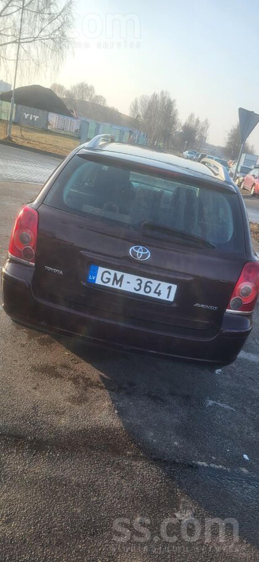 Red Toyota Avensis 2007 in Riga, with an engine capacity of 1.80 L and mileage of 346 thousand km for 1500 €, photo 4 on AUTOMOTO.COM.LV