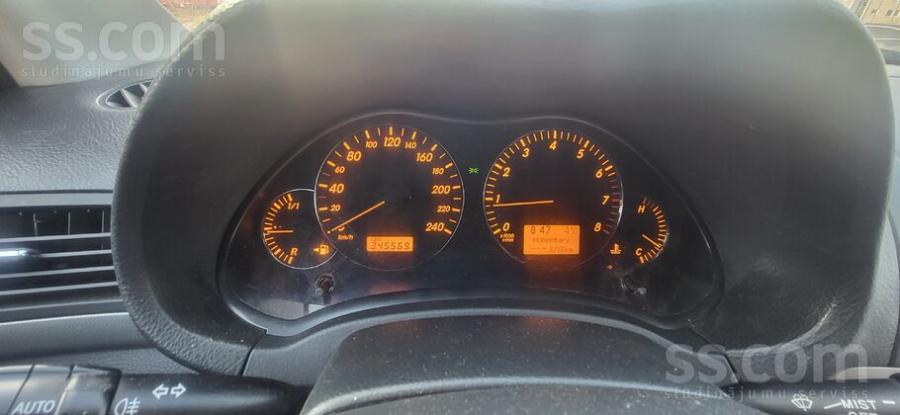 Red Toyota Avensis 2007 in Riga, with an engine capacity of 1.80 L and mileage of 346 thousand km for 1500 €, photo 5 on AUTOMOTO.COM.LV