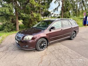 Красный Тойота Авенсис 2007 в Елгава, объемом двигателя 2.40 л и пробегом 368 тыс. км за 3500 €, фото  на AUTOMOTO.COM.LV