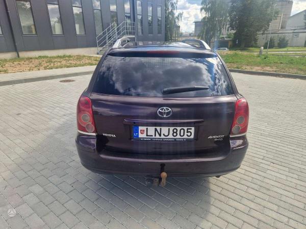 Sarkans Toyota Avensis 2007 Viļņa, ar dzinēja tilpumu 2.23 L un nobraukumu 420 tūkst. km par 1950 €, foto 6 vietnē AUTOMOTO.COM.LV