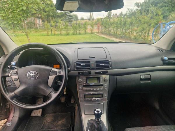 Sarkans Toyota Avensis 2007 Viļņa, ar dzinēja tilpumu 2.23 L un nobraukumu 420 tūkst. km par 1950 €, foto 10 vietnē AUTOMOTO.COM.LV