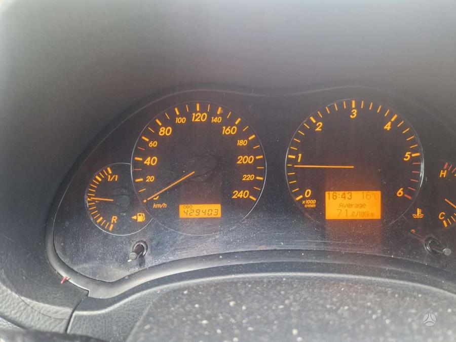 Red Toyota Avensis 2007 in Vilnius, with an engine capacity of 2.23 L and mileage of 420 thousand km for 1950 €, photo 11 on AUTOMOTO.COM.LV